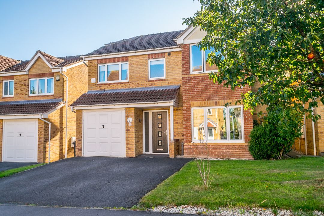 4 bed detached house for sale in Rosedale Court, Tingley, Wakefield WF3 ...