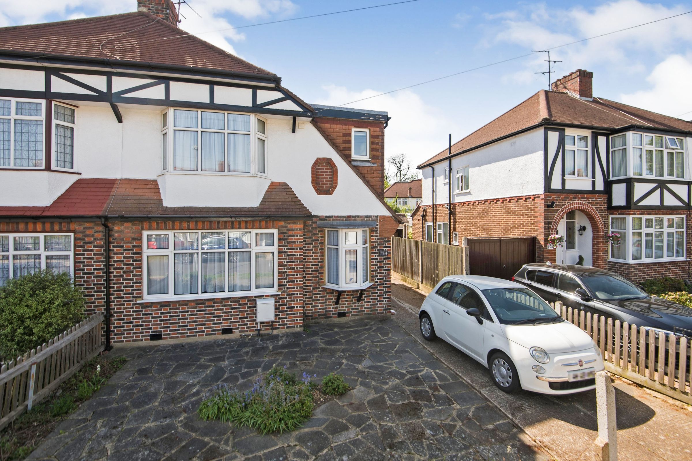 4 Bed Semi Detached House For Sale In Brockenhurst Avenue Worcester