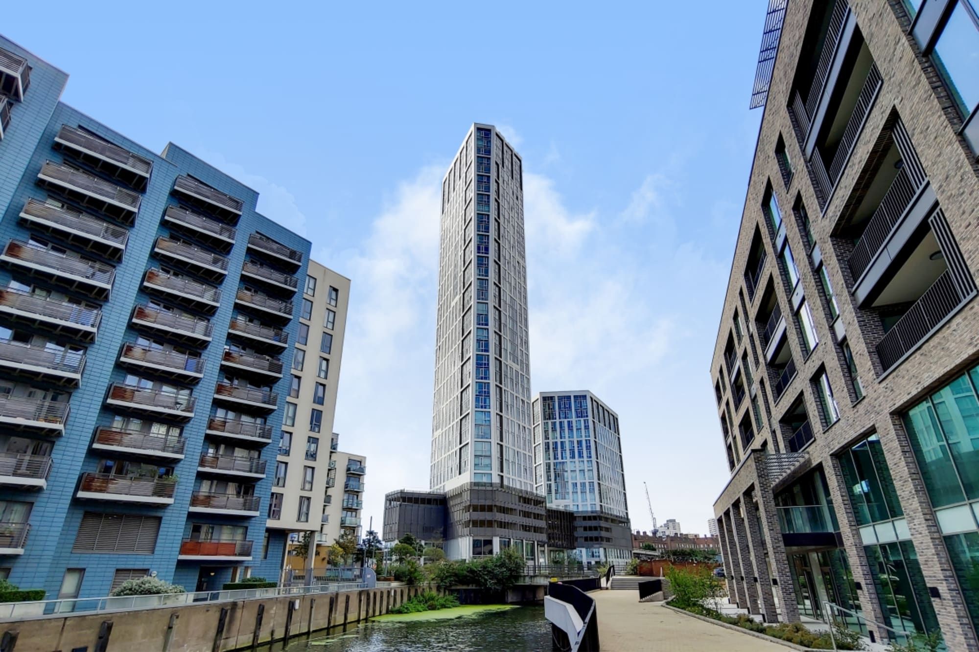 3 bed flat to rent in High Street, London E15 - Zoopla