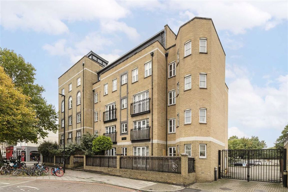 1 bed flat for sale in Stockwell Green, London SW9 - Zoopla