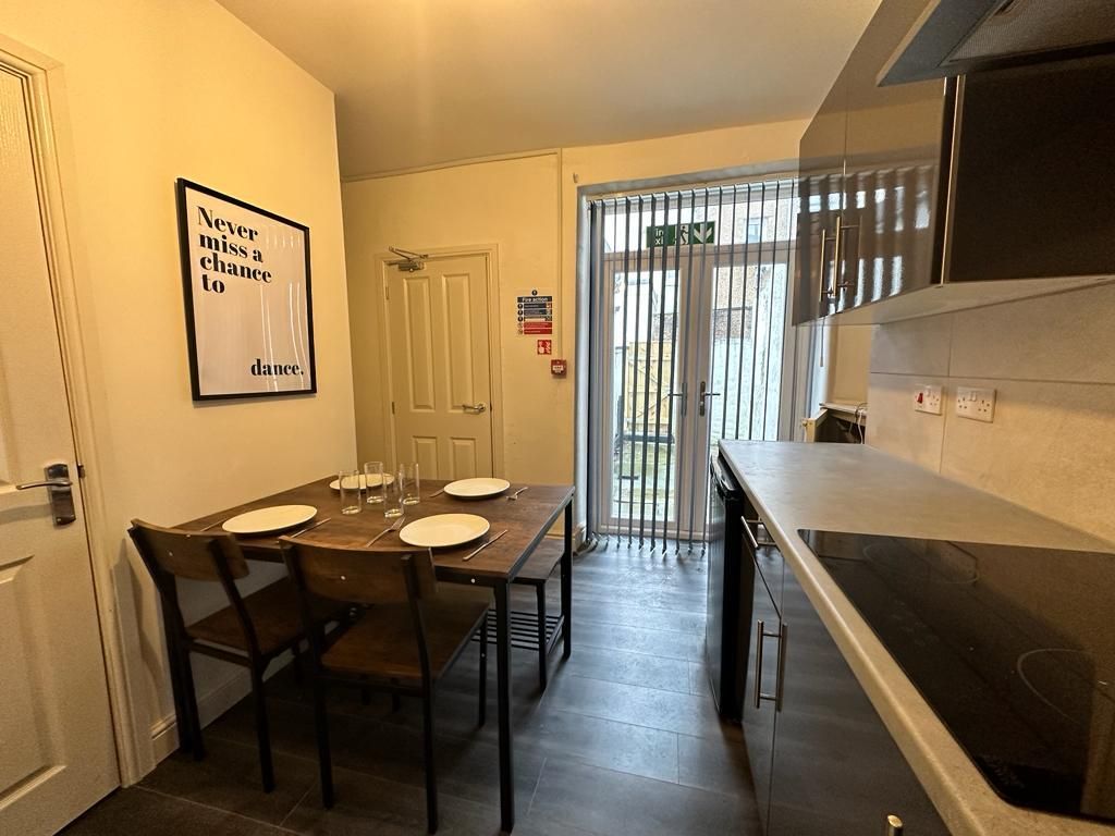 Room to rent in Collinge Street, Padiham, Burnley BB12 - Zoopla