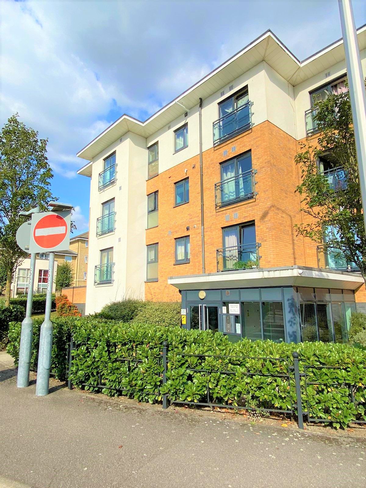 2 bed flat to rent in Seally Road, Grays RM17 - Zoopla