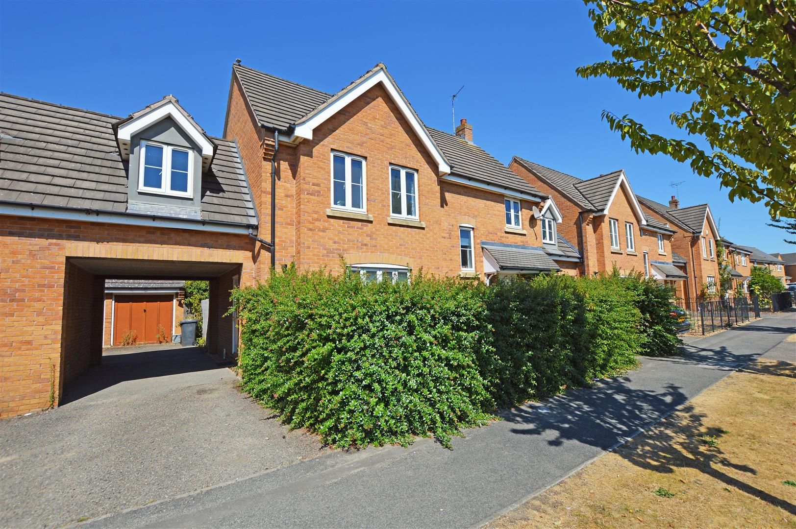 5 bed link-detached house for sale in Leaf Avenue, Hampton Hargate ...