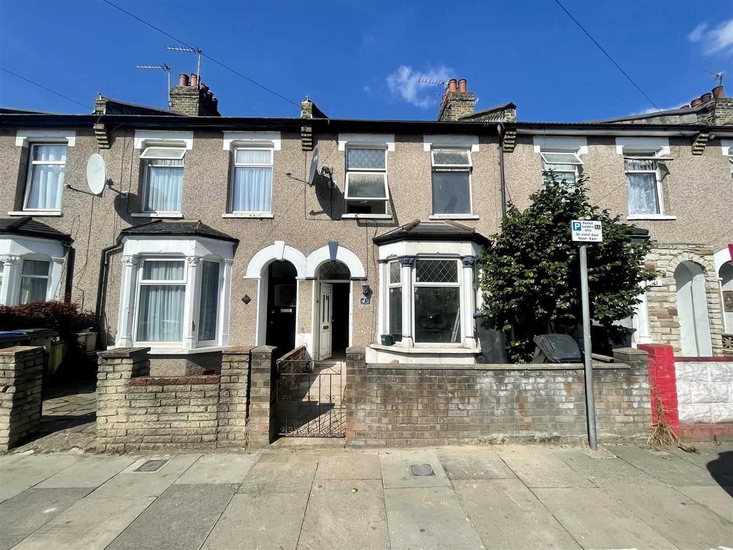 2 bed terraced house to rent in Haselbury Road, London N18 - Zoopla