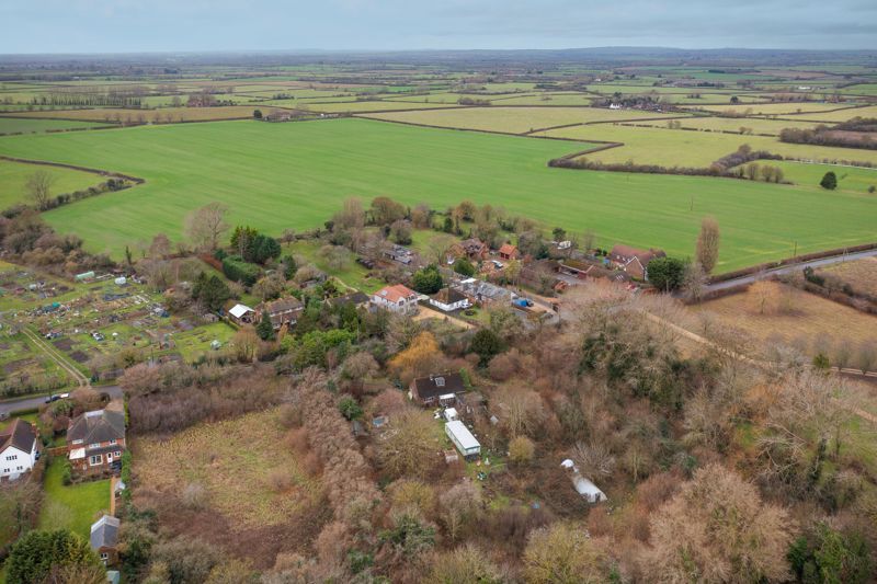 3 bed detached bungalow for sale in Marsh Road, Little Kimble ...