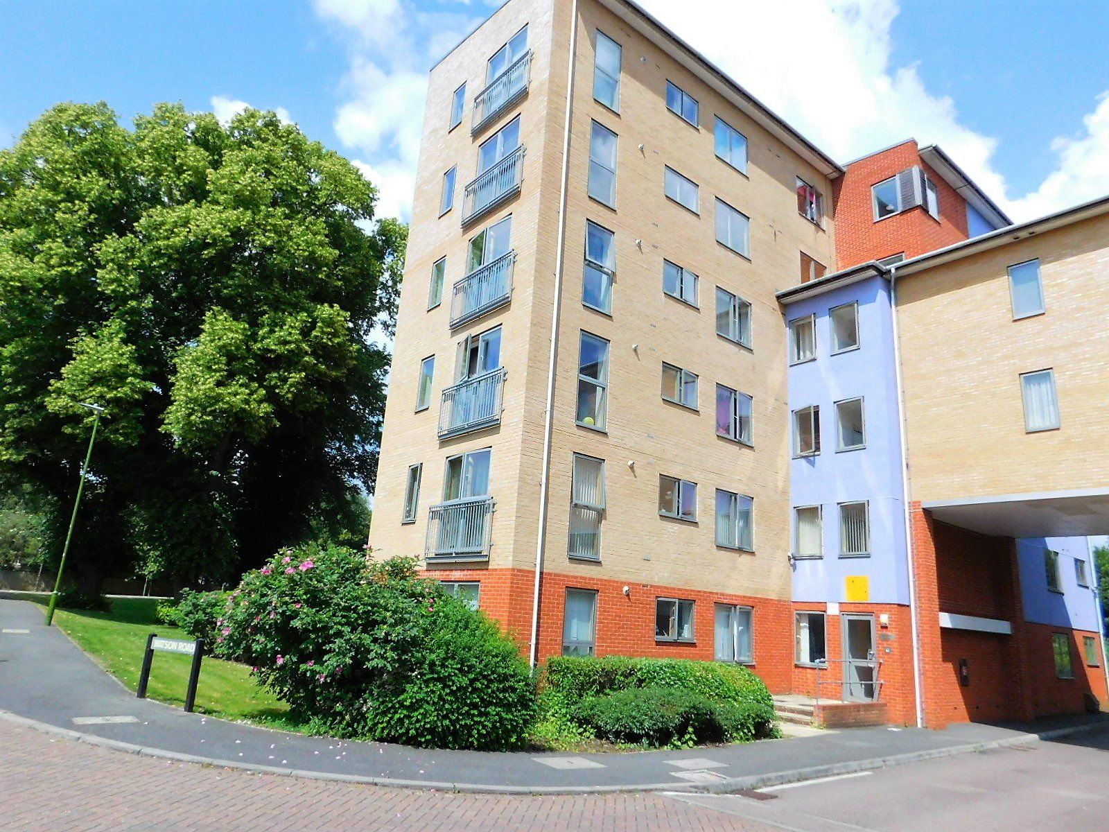 2 bed flat for sale in Kilby Road, Stevenage SG1 - Zoopla