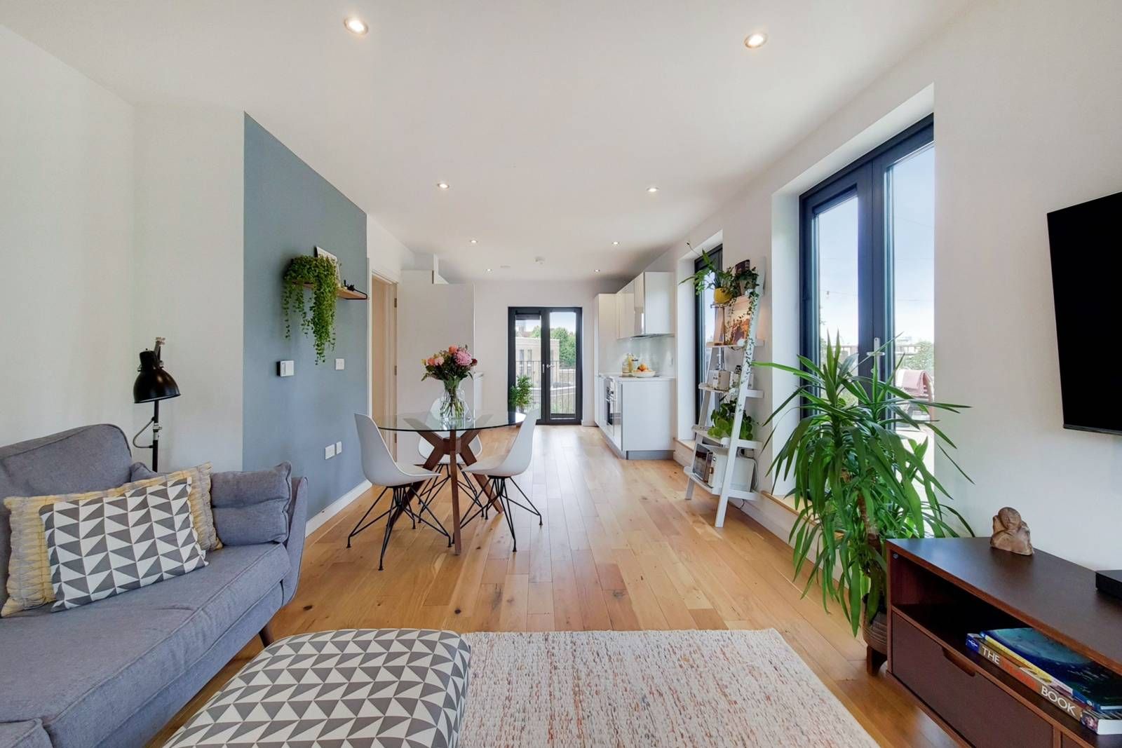 1 bed flat to rent in .Offenham Road, Oval, London SW9 - Zoopla