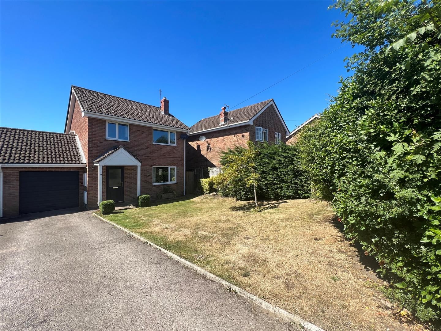 3 Bed Link Detached House For Sale In Forest Patch Berry Hill