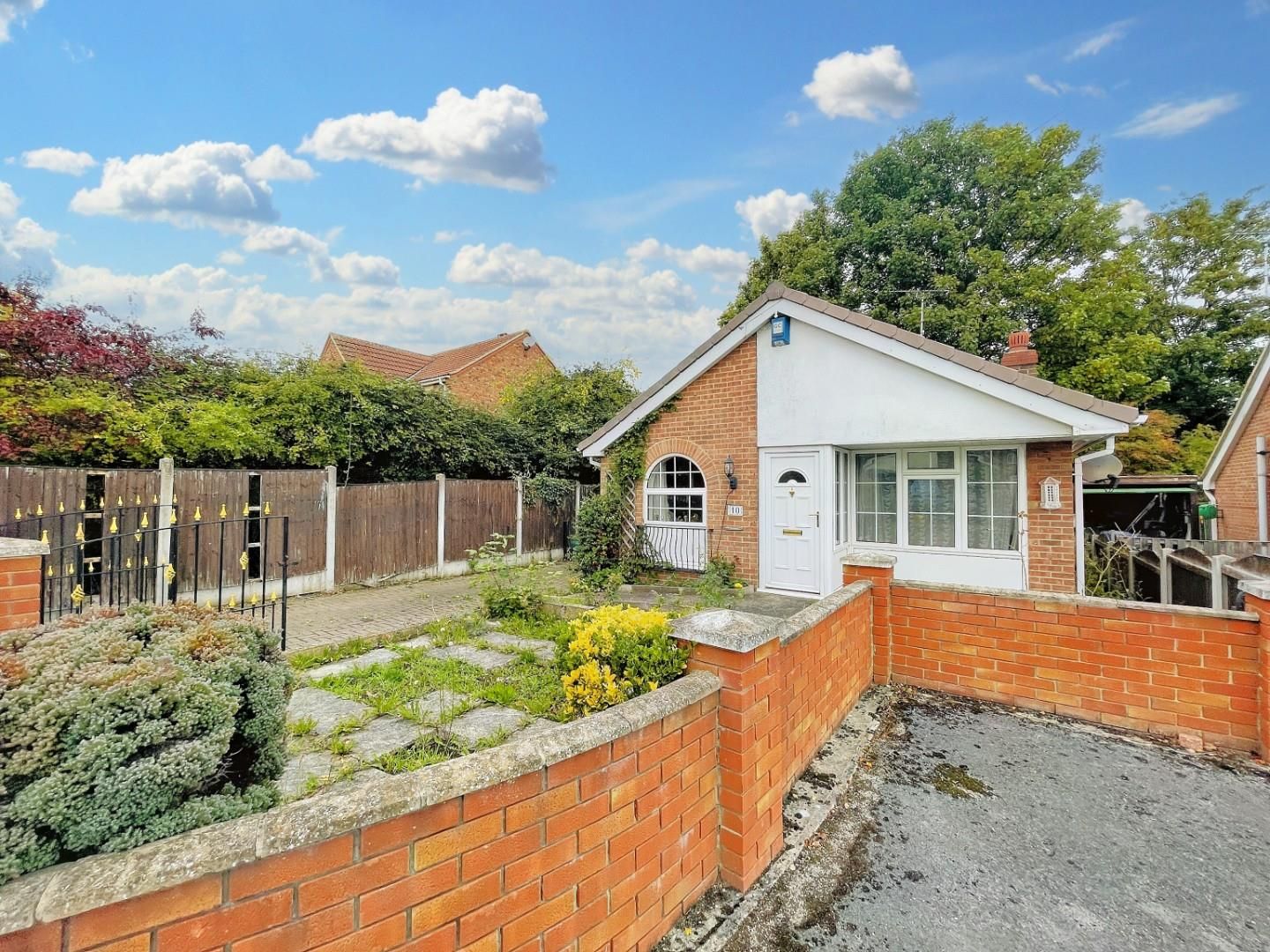 3 bed detached bungalow for sale in Maple Close, South Milford, Leeds ...