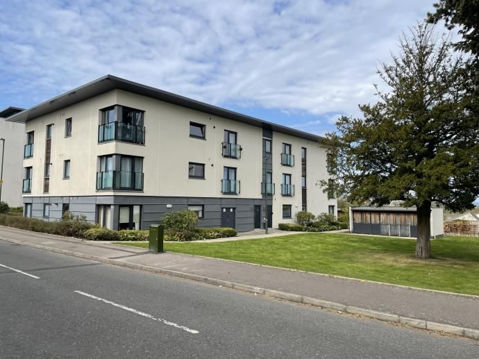 2 bed flat to rent in Burnbrae Place, East Craigs, Edinburgh EH12 - Zoopla