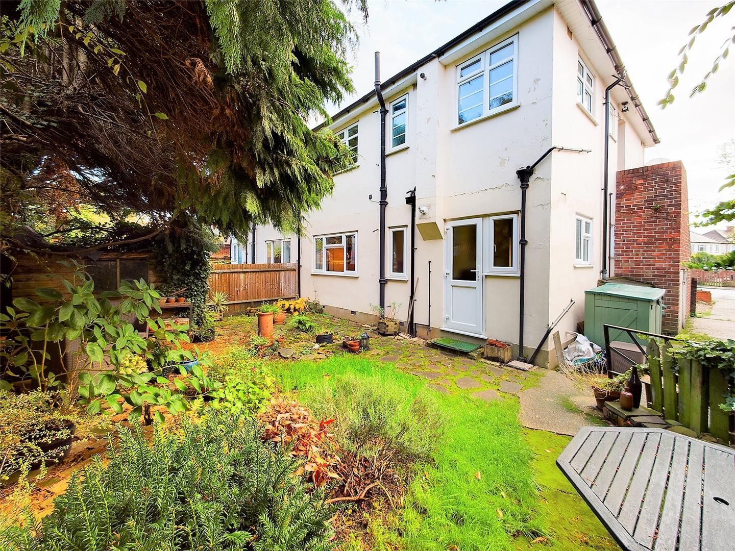 2 bed maisonette for sale in Northdown Close, Ruislip Manor, Ruislip ...