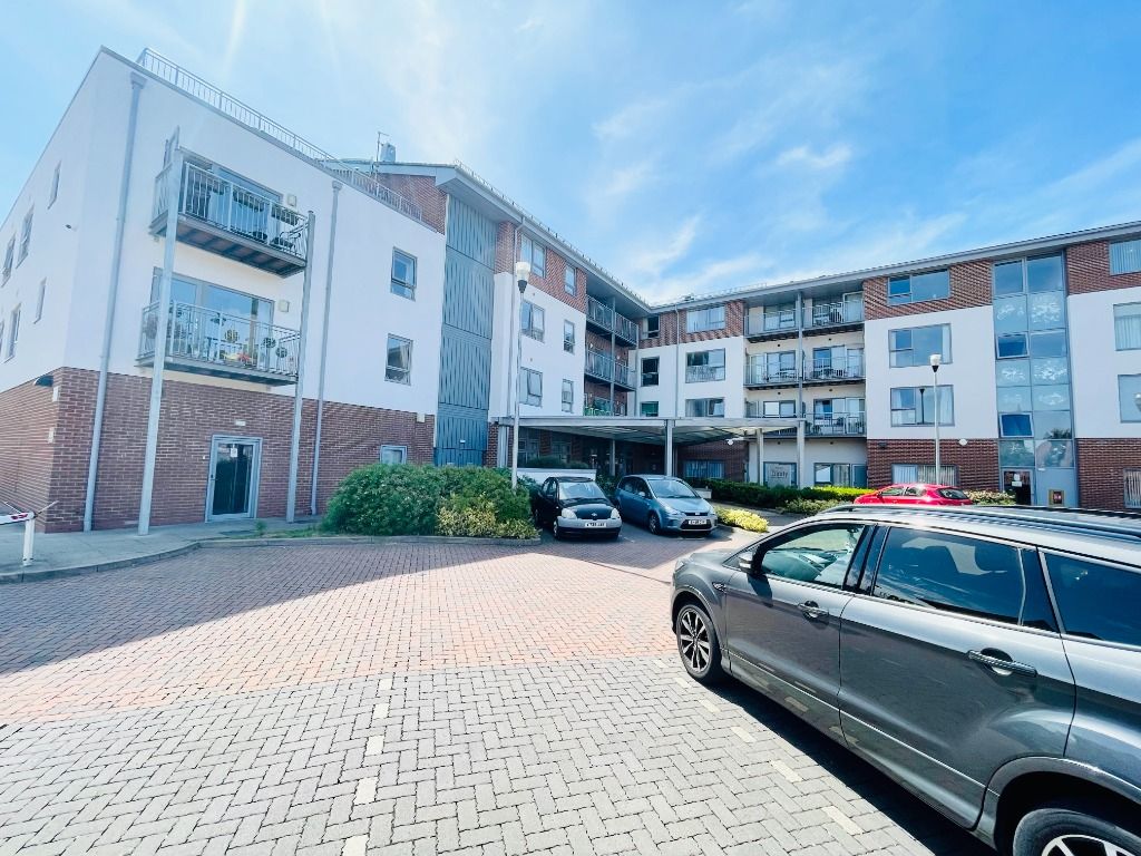 2 bed flat for sale in 1 Trinity Way, Shirley, Solihull B90 - Zoopla