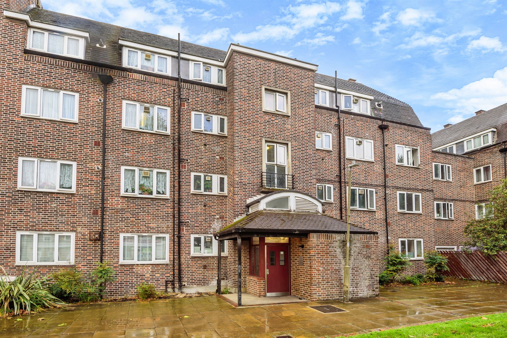 3 bed flat for sale in Wandle Way, London SW18 - Zoopla