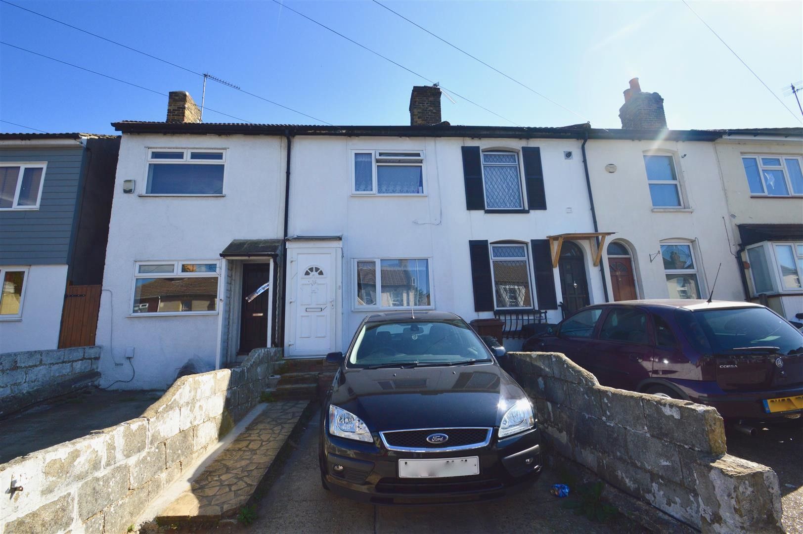 3 Bed Terraced House For Sale In Gillingham Road Gillingham Kent Me7