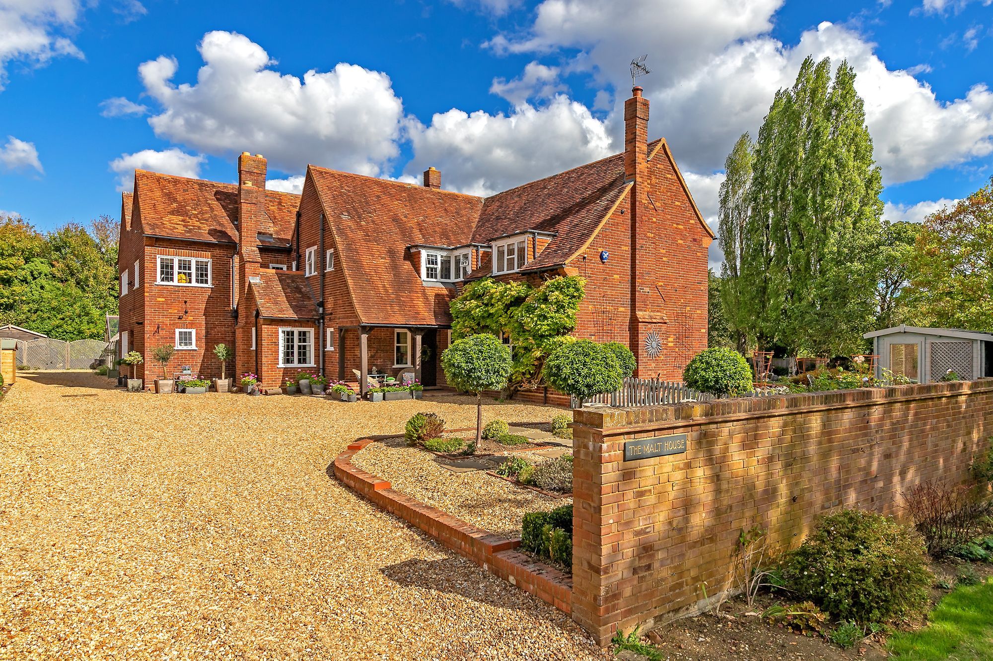 6 Bed Detached House For Sale In Oakhill Road Shenley Church End Mk5