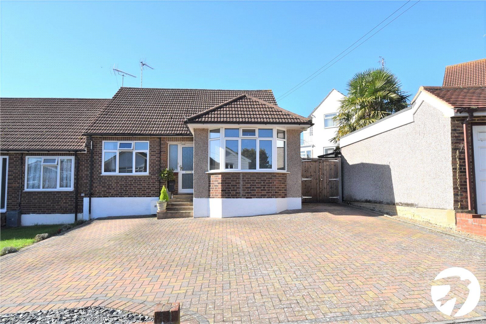 3 bed bungalow for sale in Maude Road, Hextable, Kent BR8 - Zoopla