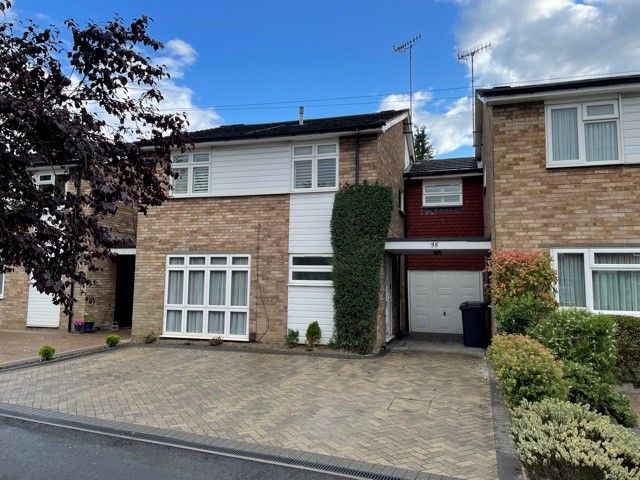 4 bed link-detached house to rent in Woodlands Road, Bushey WD23 - Zoopla