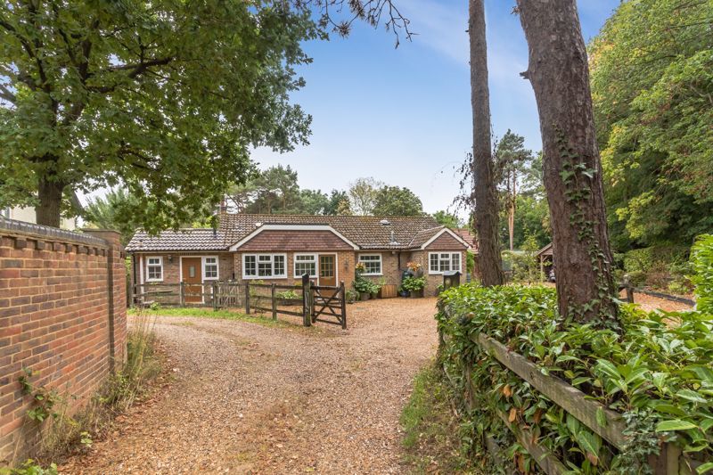 2 bed detached bungalow for sale in Chapel Road, Smallfield, Surrey RH6 ...