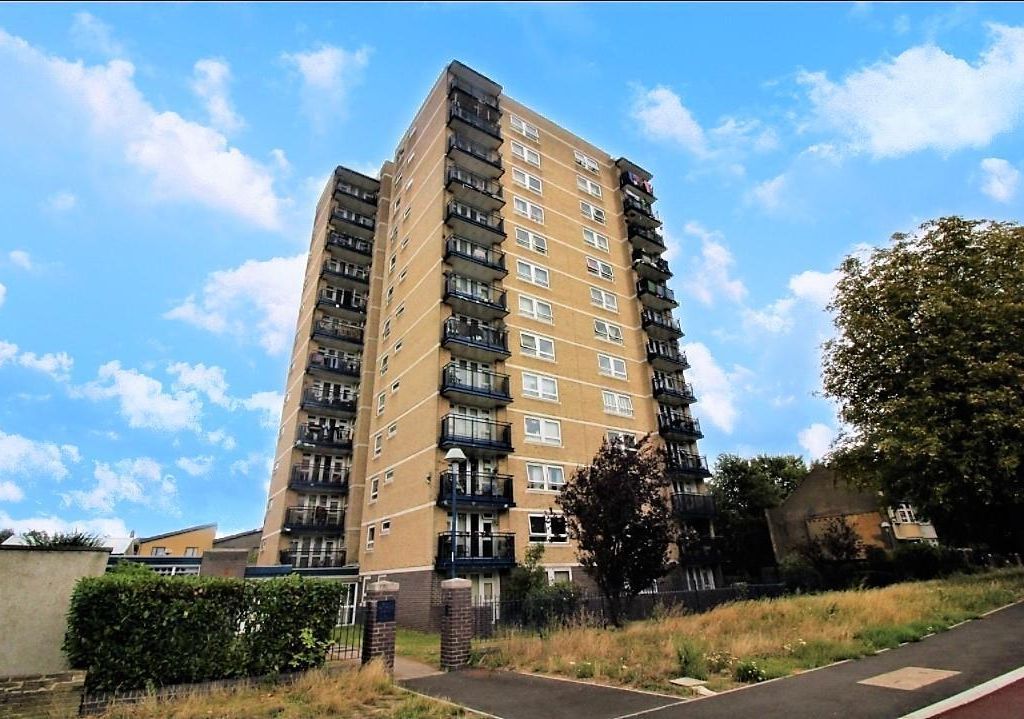2 bed flat to rent in Flat, St. Georges Court, Wood Street, London E17 ...
