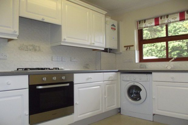 2 bed flat to rent in Swan Court, Exeter EX2 - Zoopla
