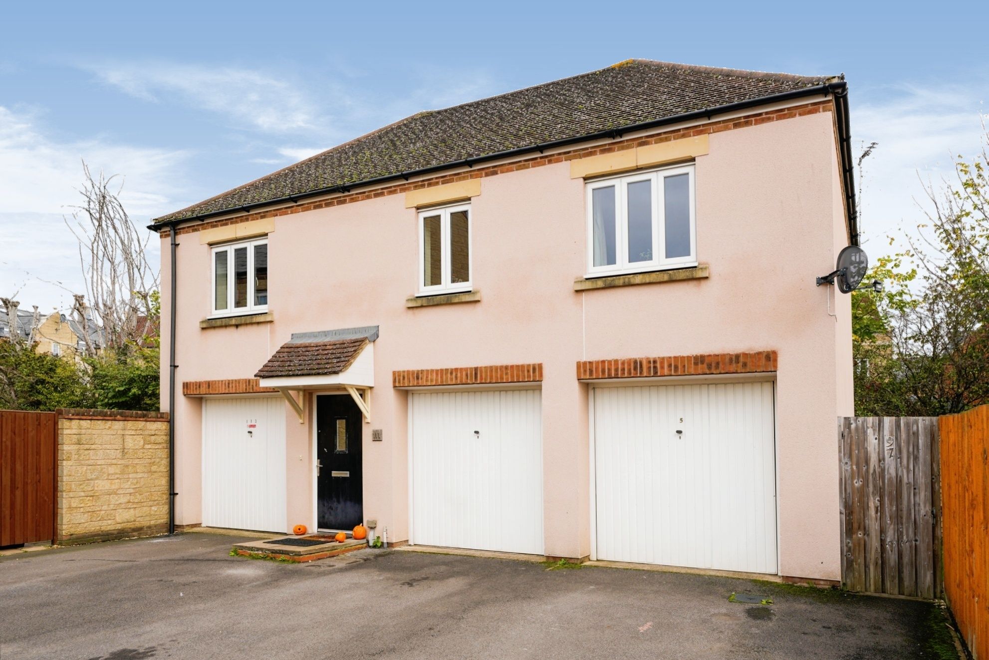 2 Bed Detached House To Rent In Prospero Way Haydon End Swindon Sn25