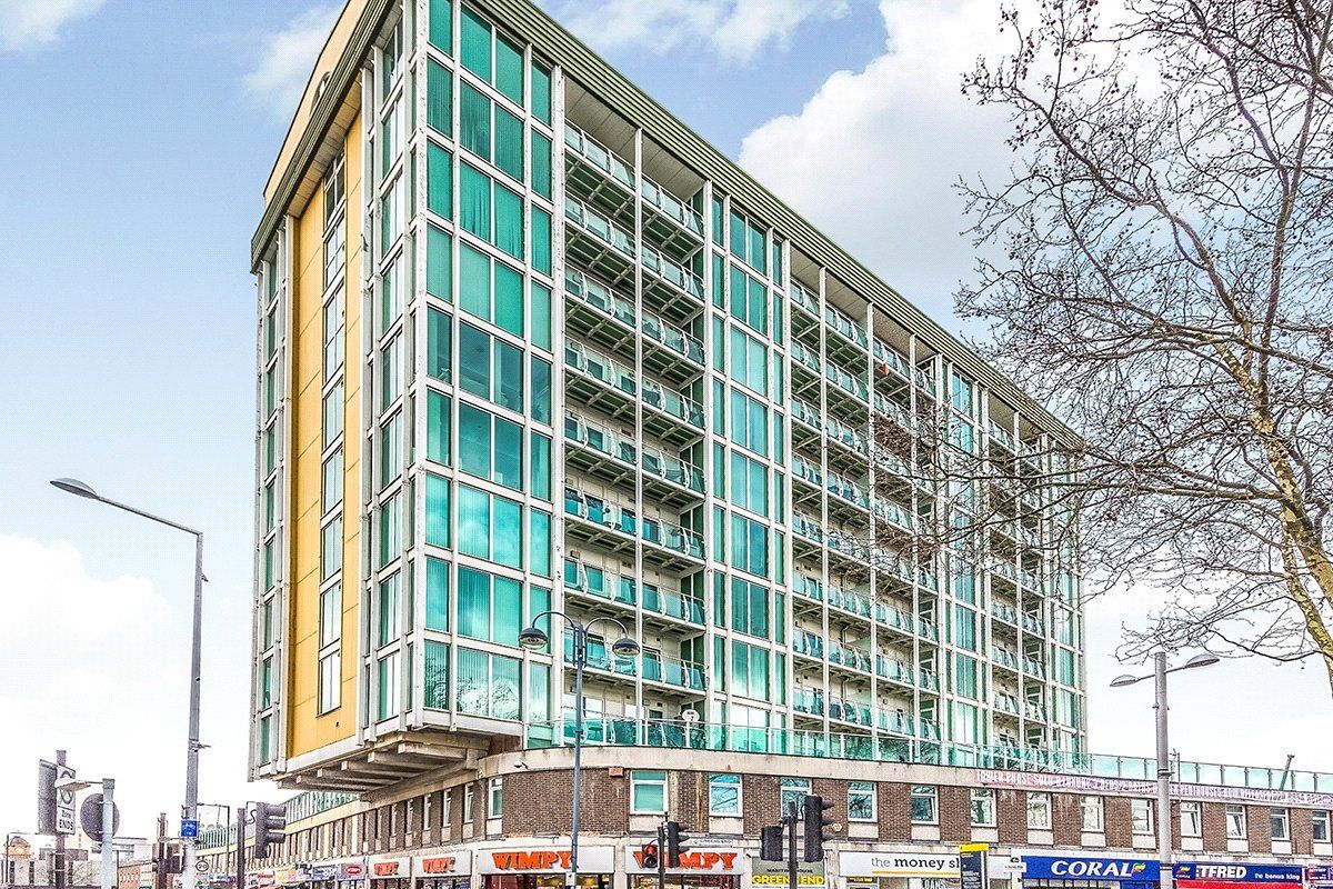2 bed flat to rent in Maritime House Greens End, London SE18 - Zoopla
