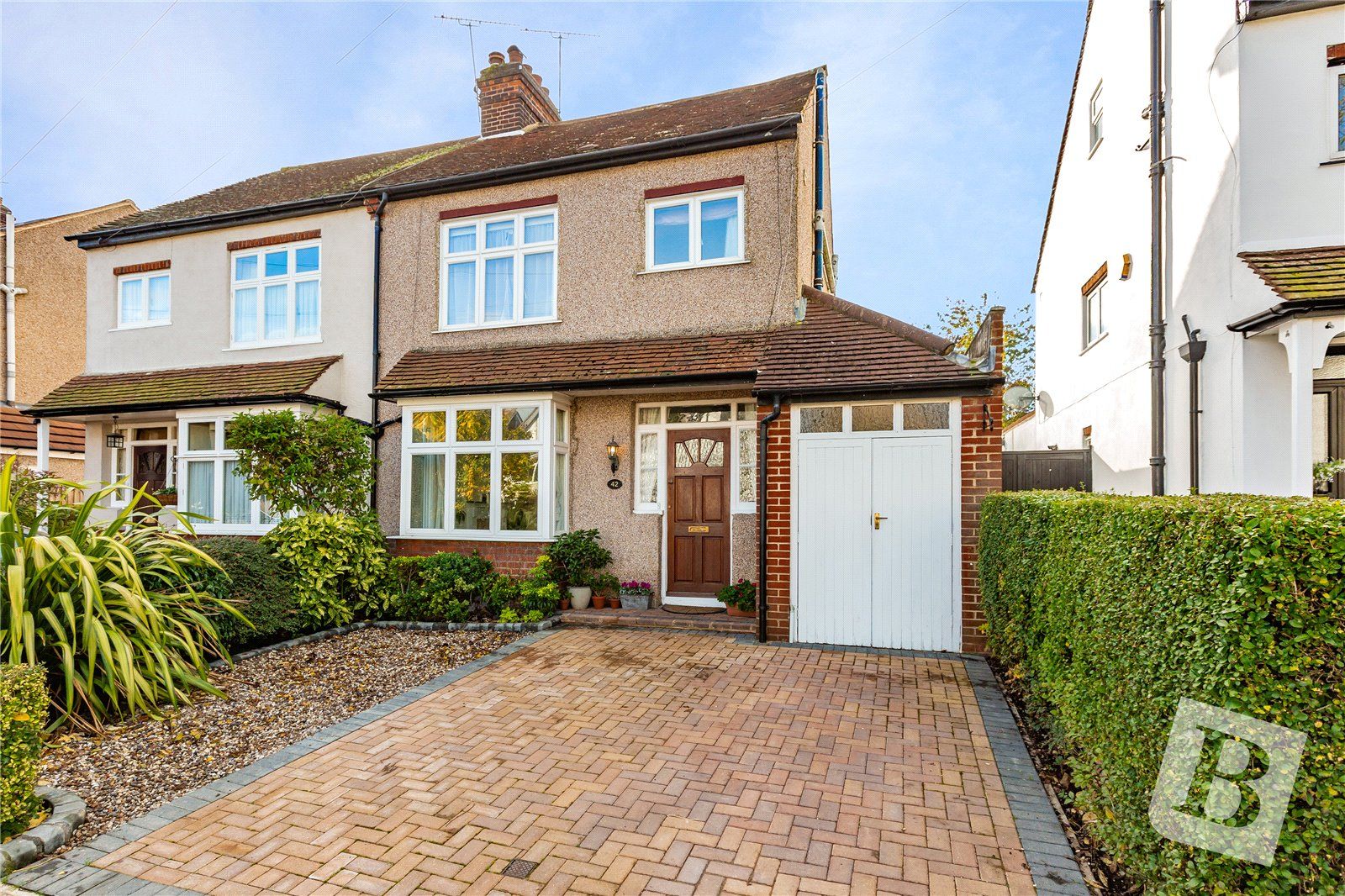 4 Bed Semi Detached House For Sale In South Drive Warley Brentwood