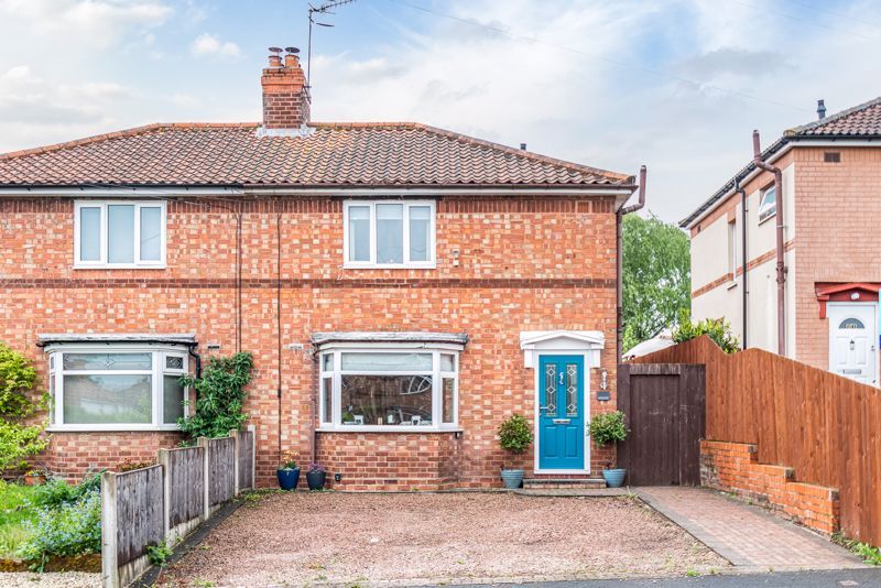 3 Bed Semi Detached House For Sale In King George Close Sidemoor