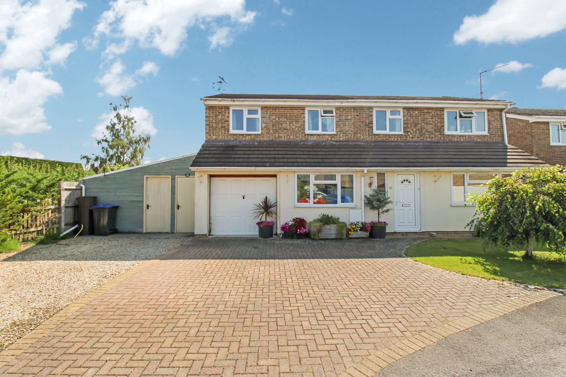 5 Bed Detached House For Sale In Bishopsfield Cricklade Swindon Sn6