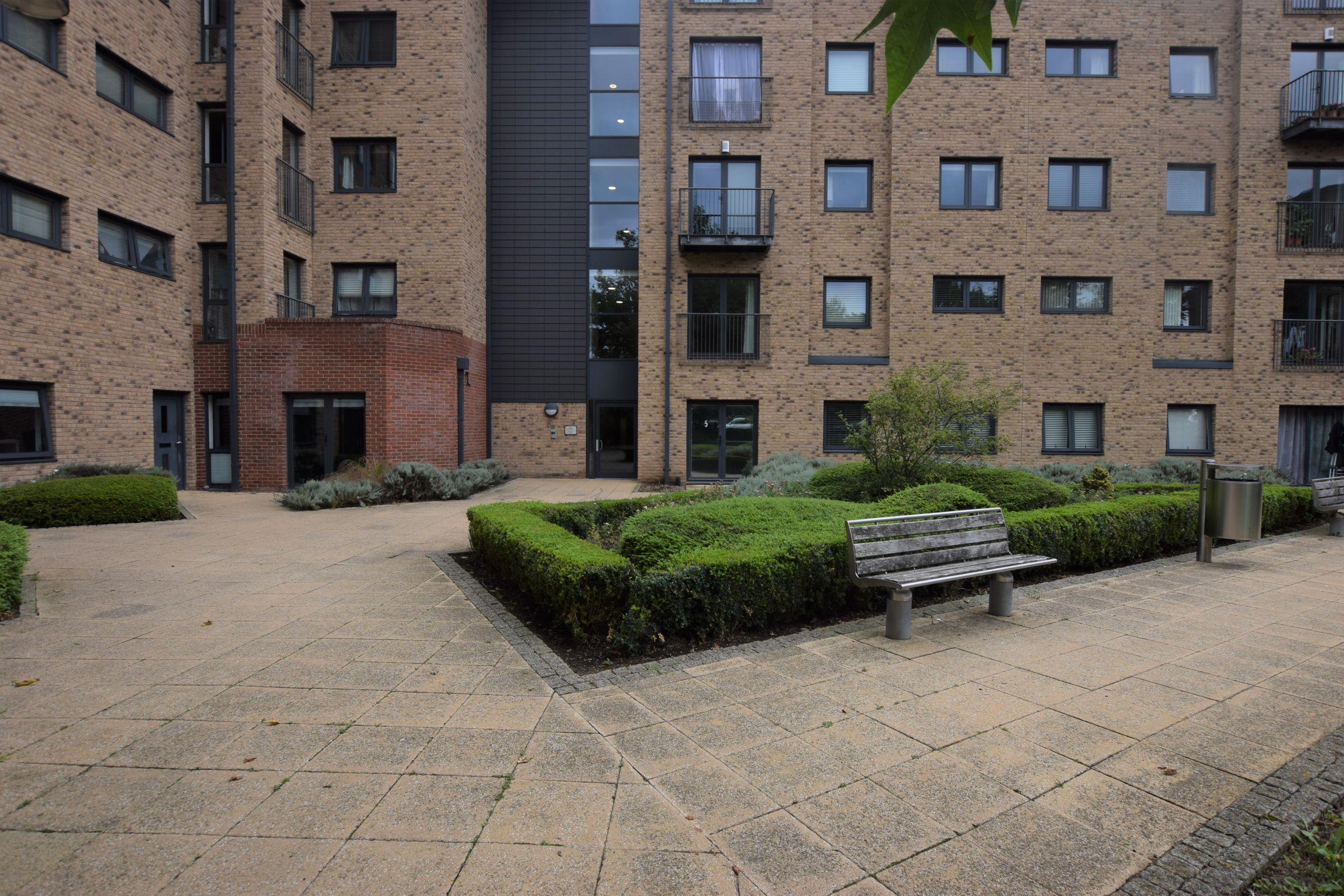 2 bed flat to rent in Hawkins Court, Princes Street, Huntingdon ...