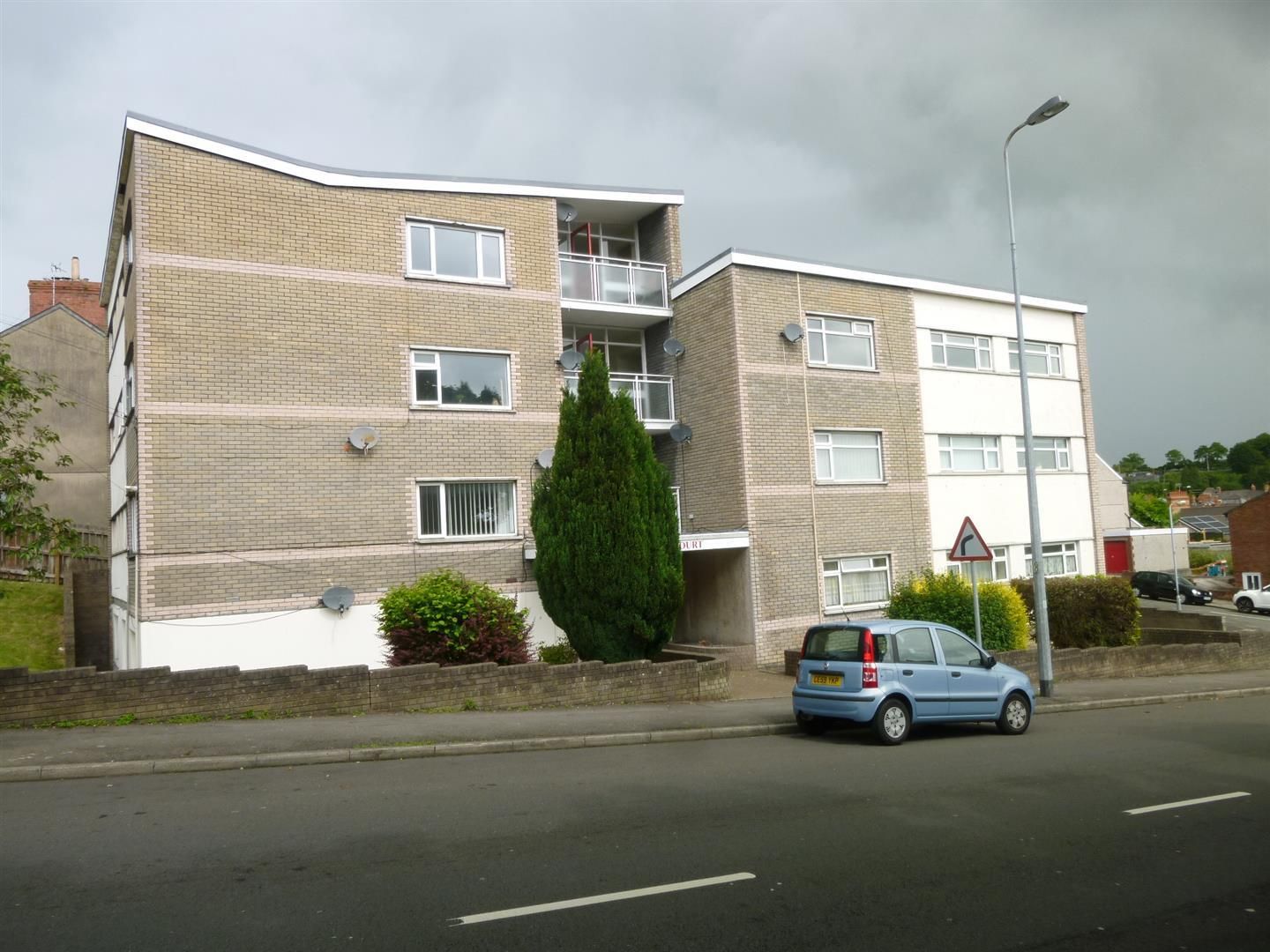 1 bed flat for sale in Weston Court, Holton Road, Barry CF63 - Zoopla