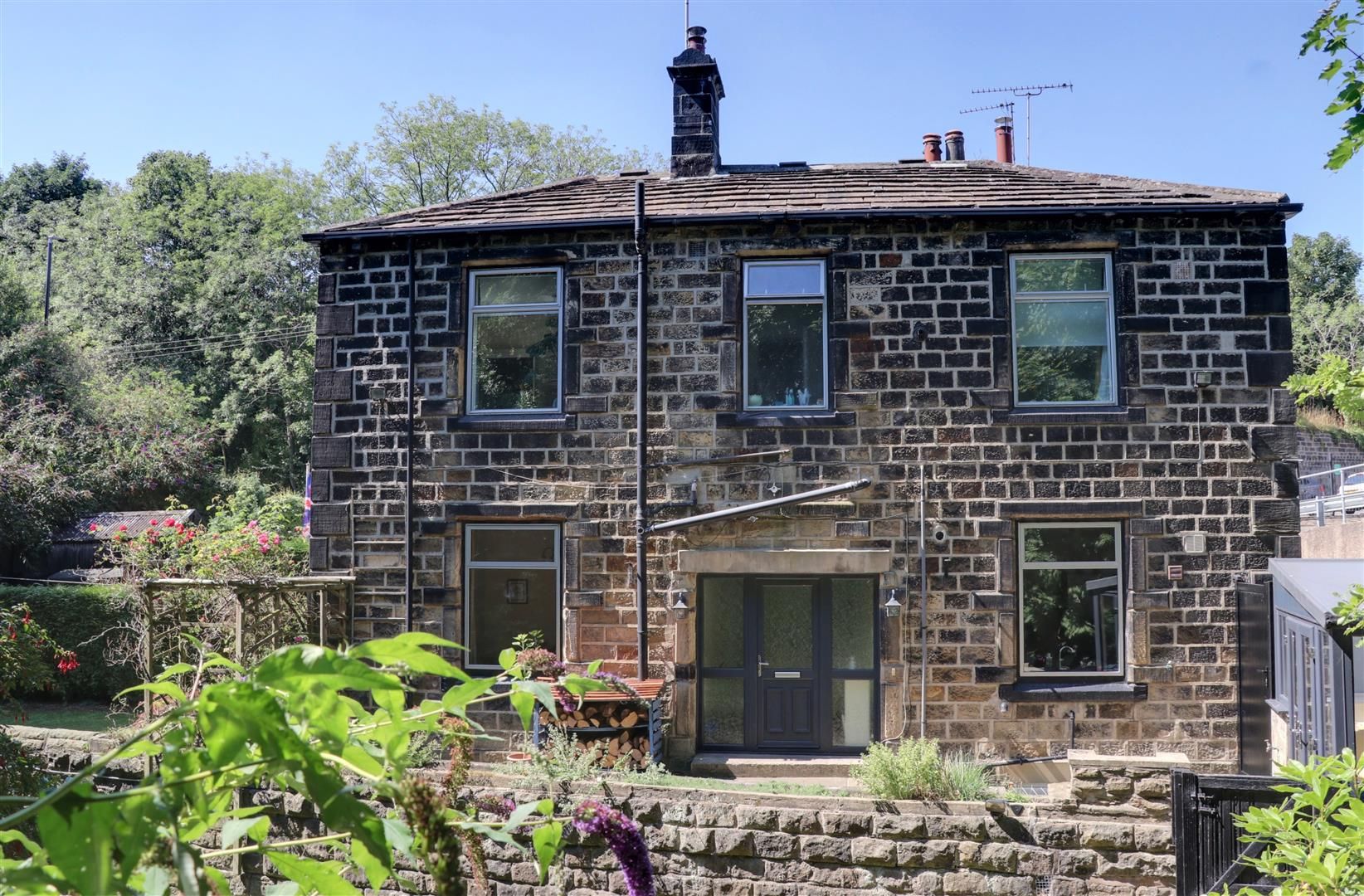 4 Bed Semi Detached House For Sale In Troy Road Horsforth Leeds Ls18