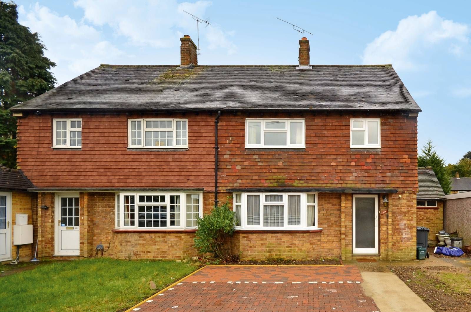 3 bed terraced house to rent in Southway, Guildford GU2 - Zoopla