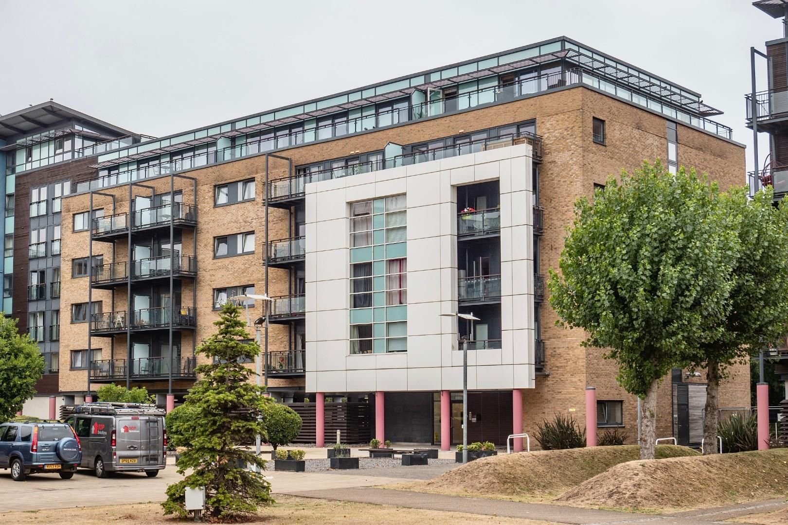 2 bed flat to rent in Great Ormes House, Ferry Court, Cardiff CF11 - Zoopla