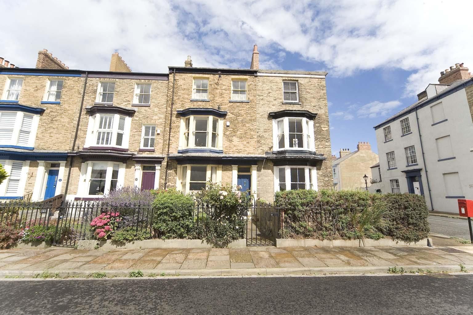 6 Bed Terraced House For Sale In Albion Terrace The Headland