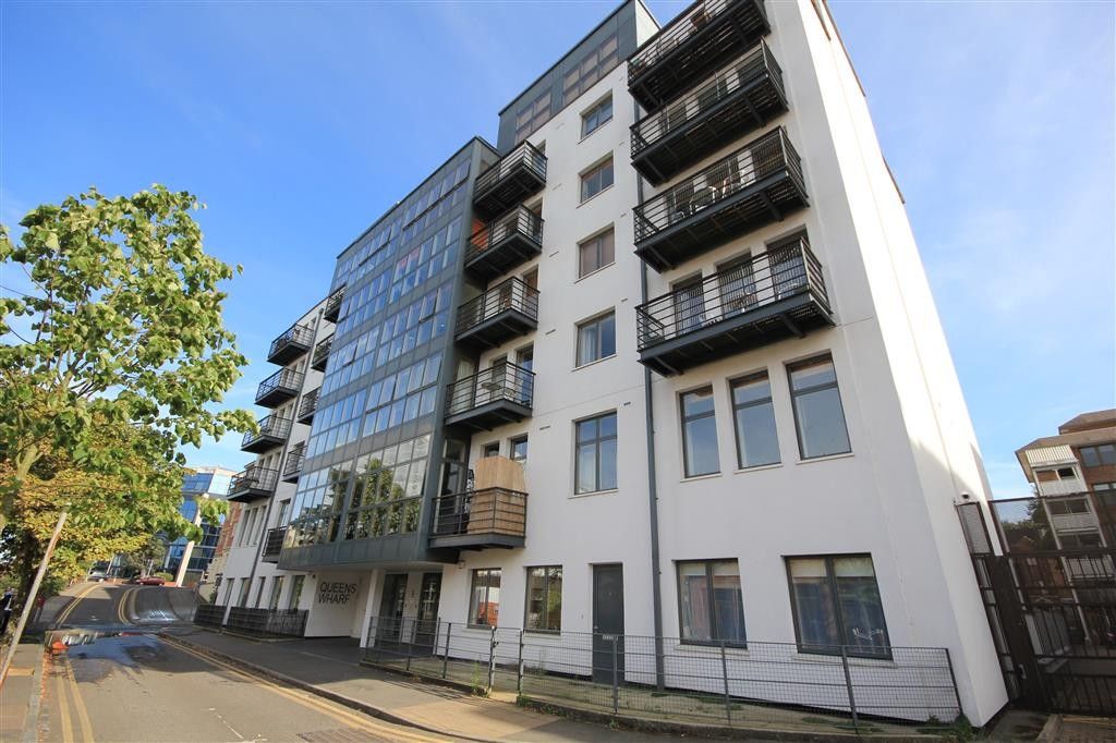2 bed flat to rent in Queens Wharf, Queens Road, Reading, Berkshire RG1 ...