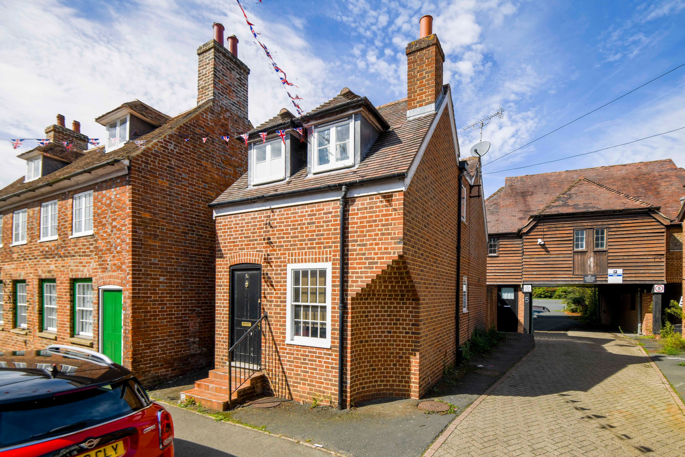 2 bed detached house for sale in 5A High Street, Charing TN27 - Zoopla