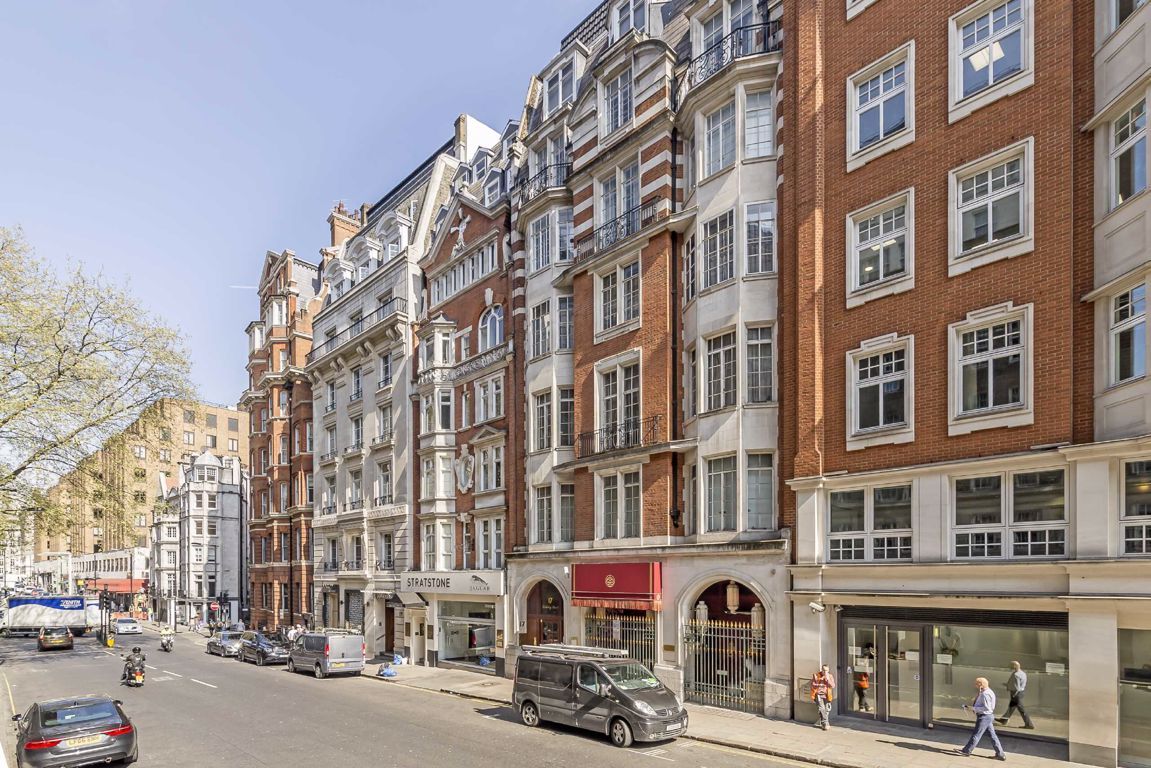2 bed flat for sale in Berkeley Street, London W1J - Zoopla