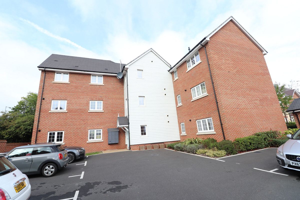 1 bed flat for sale in Cartmel Road, Daventry NN11 - Zoopla