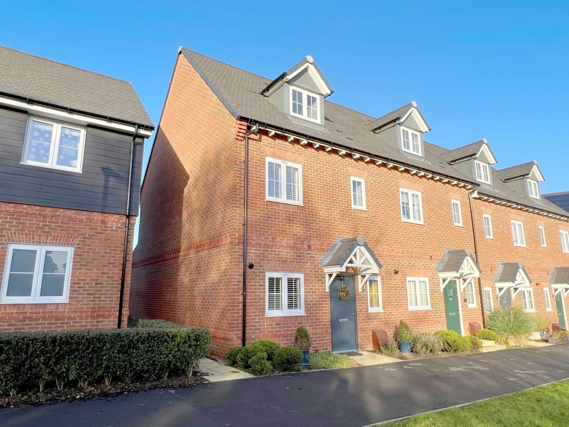 3 bed town house for sale in Corn Path, Finchwood Park, Wokingham RG40 ...