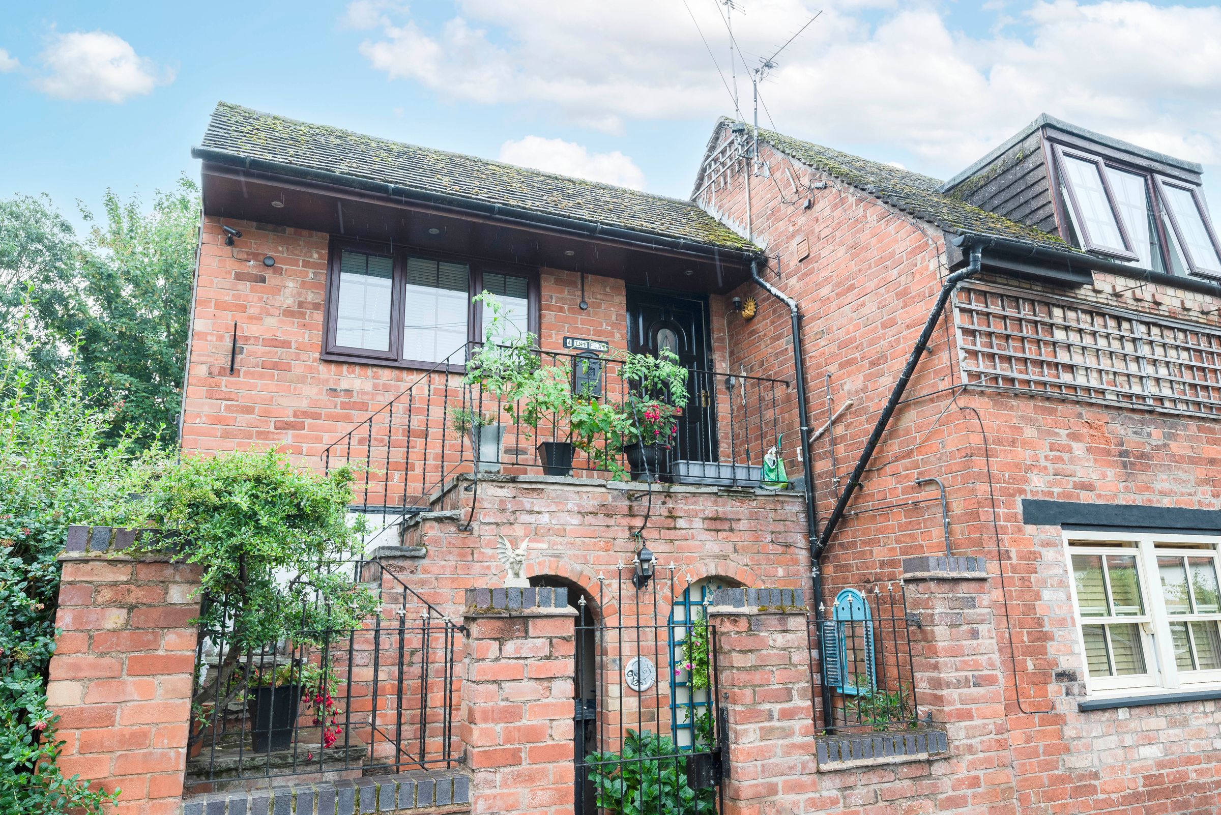 2 bed flat for sale in Church Road, Long Itchington, Southam CV47 - Zoopla