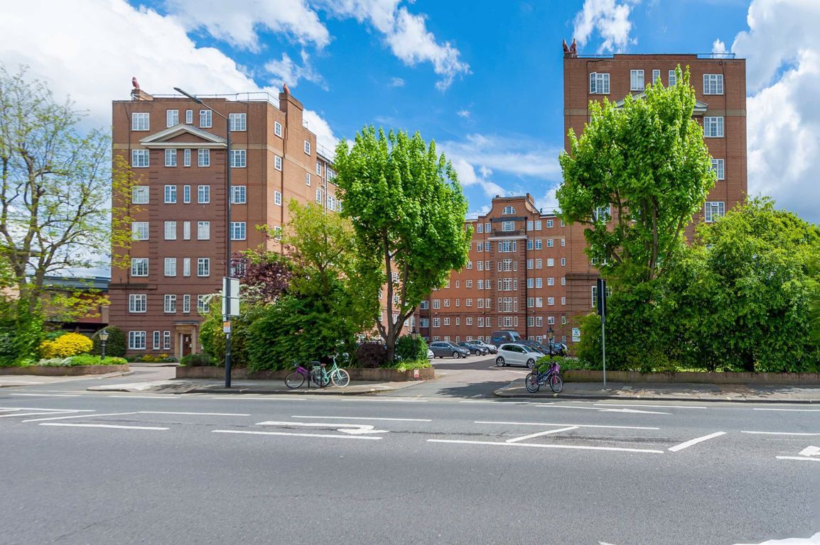2 bed flat for sale in Goldhawk Road, London W6 - Zoopla