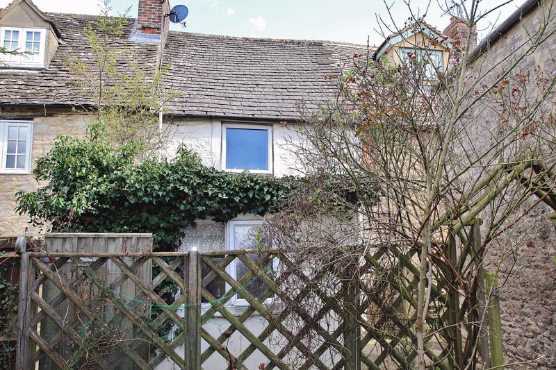 2 bed cottage for sale in North Leigh, New Yatt Road, Barley Cottage ...