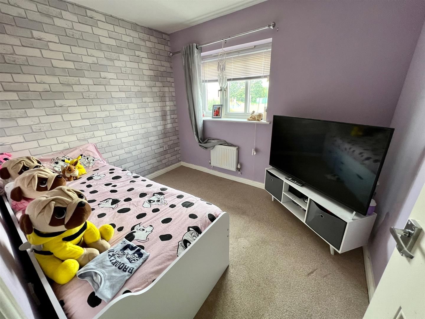 3 bed detached house for sale in Pant Bryn Isaf, Llwynhendy, Llanelli ...
