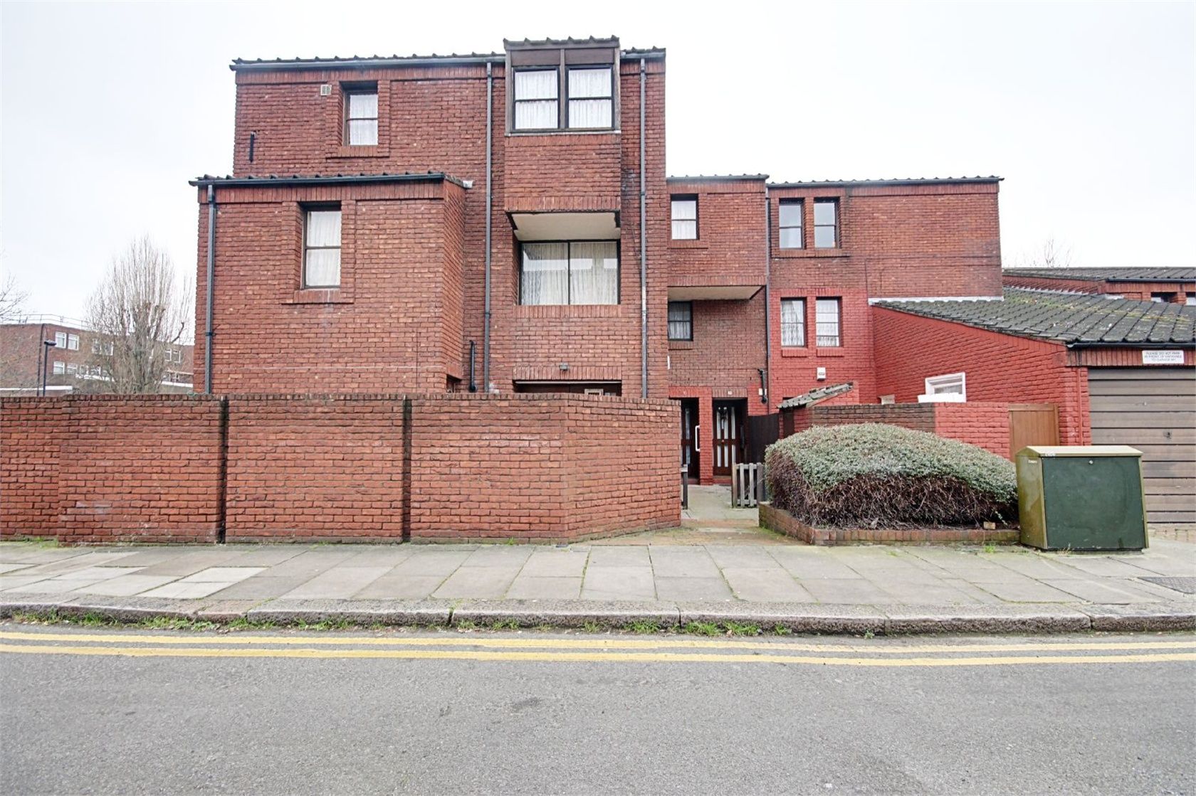 1 bed flat for sale in Statham Grove, Edmonton N18 - Zoopla