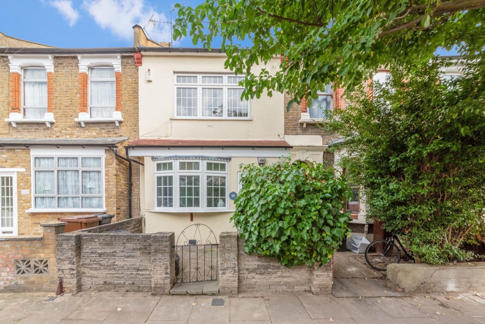 5 bed property for sale in Roding Road, London E5 - Zoopla