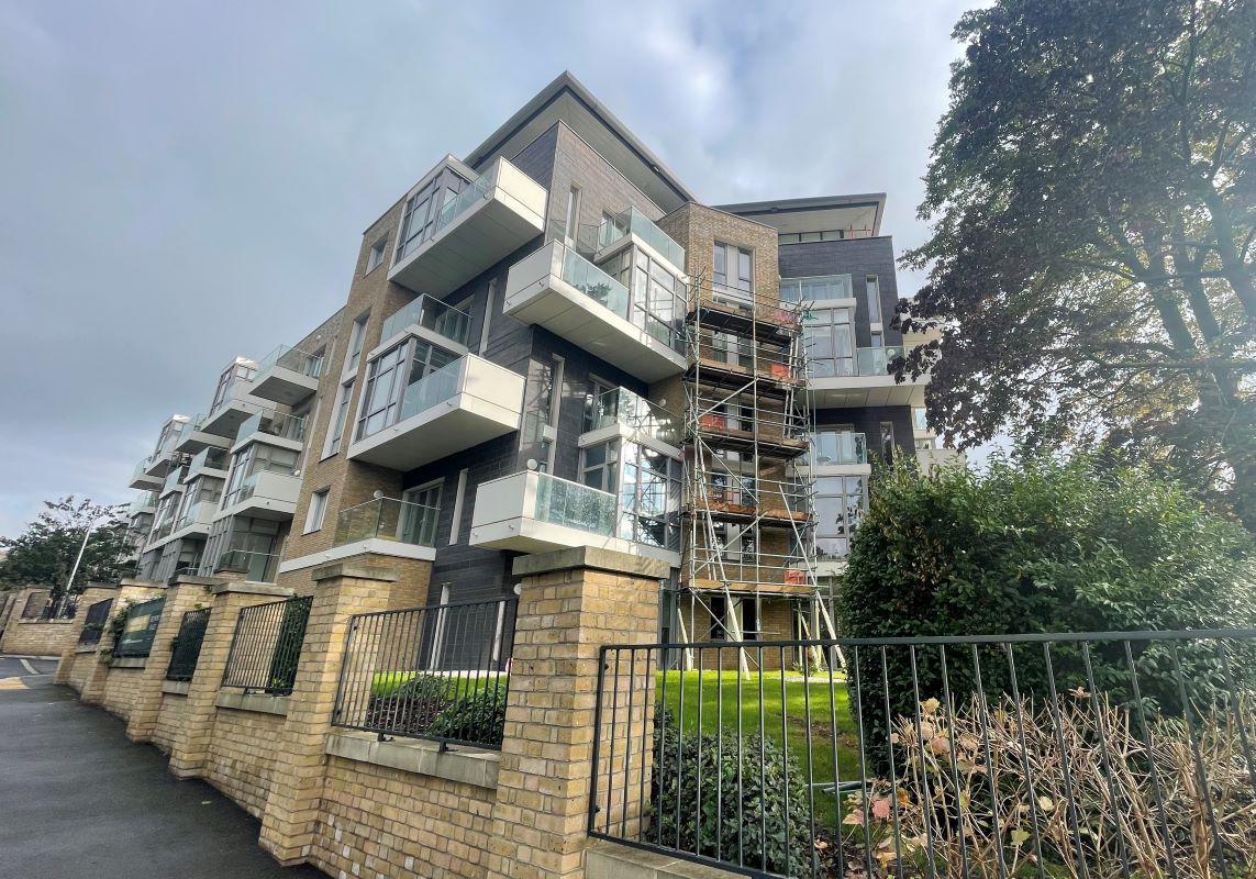 3 bed flat for sale in 7 Threadneedle House, Middleton Way, Lewisham ...