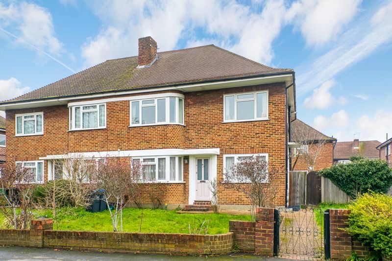 2 bed maisonette to rent in Coombe Lane, London SW20 - Zoopla