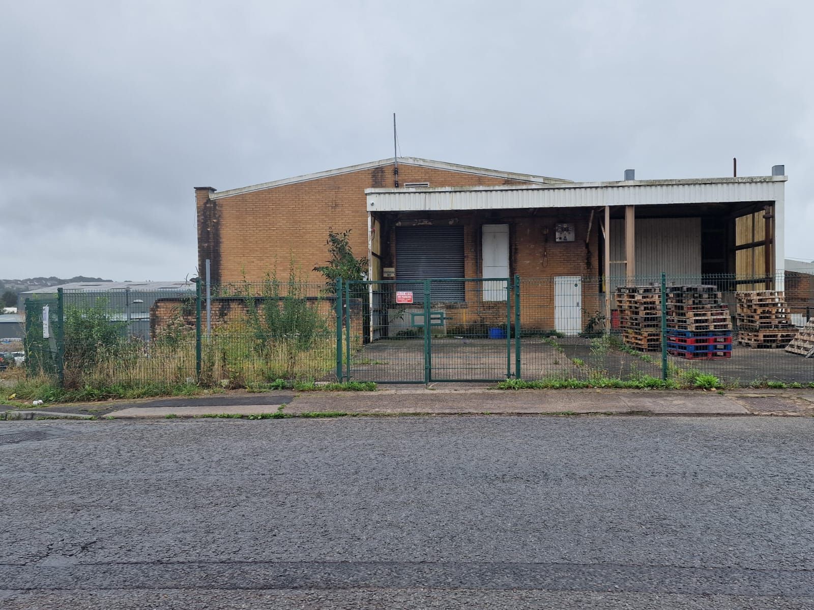 Warehouse to let in Foxhill Building, Wern Industrial Estate ...