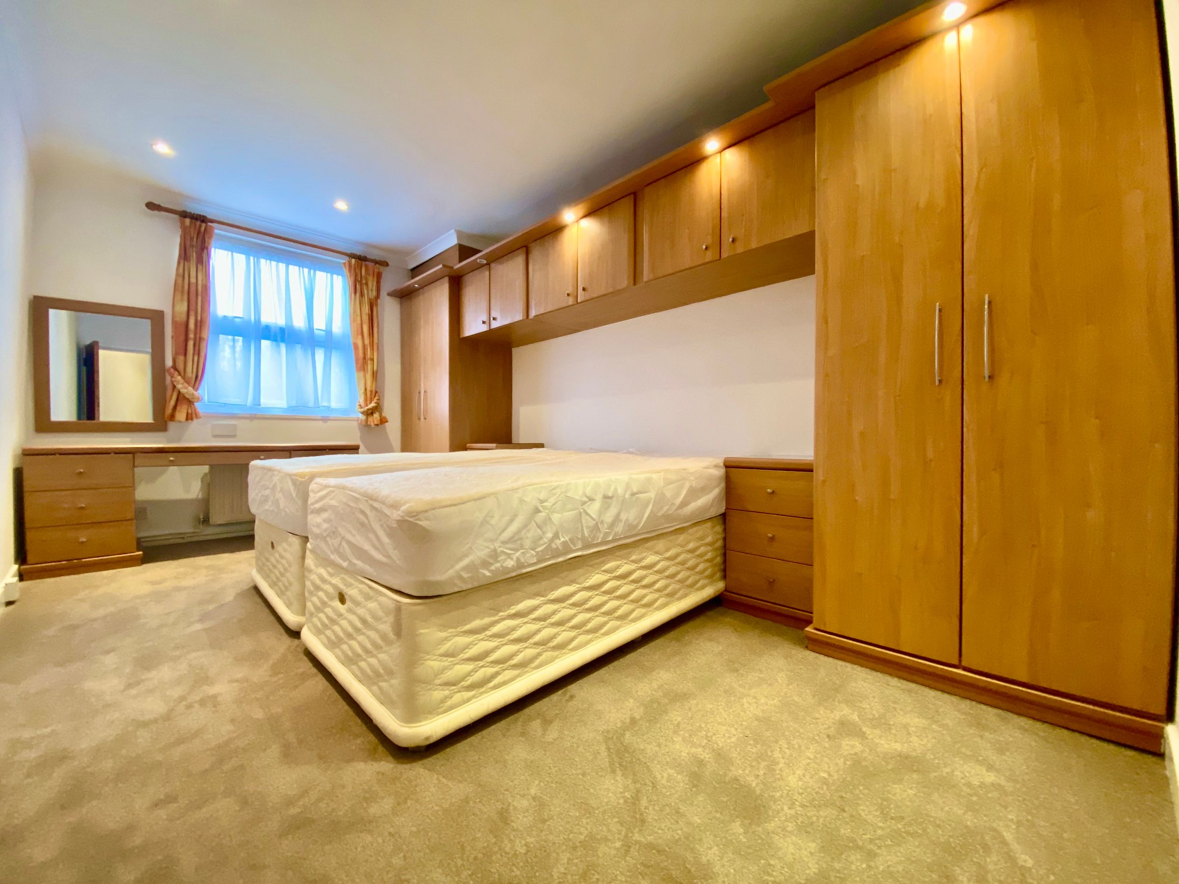 2 bed flat to rent in Primrose Gardens, Belsize Park, London NW3 - Zoopla